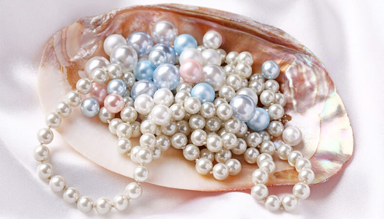 Pearl Meaning and Symbolism: The Myths Behind These Sea Gems - Aurora ...
