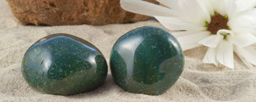 Green Chalcedony Meaning Properties Benefits Uses - Aurora Gems The ...