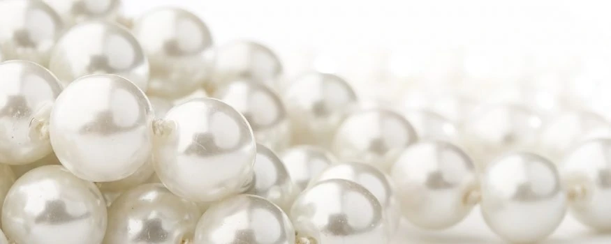 Pearl Meaning and Symbolism: The Myths Behind These Sea Gems - Aurora ...