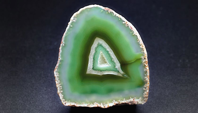 Green Agate Meaning Properties Benefits Uses - Aurora Gems The Crystal ...