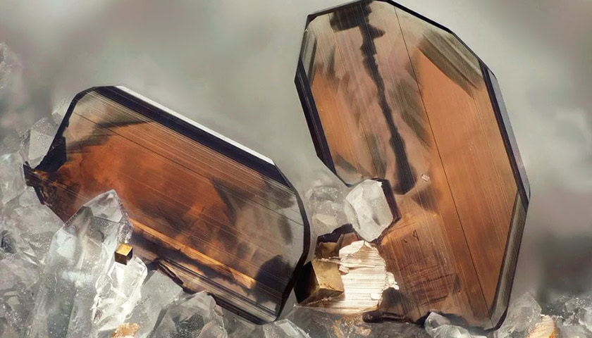 Brookite Meaning Properties Benefits Uses - Aurora Gems The Crystal ...