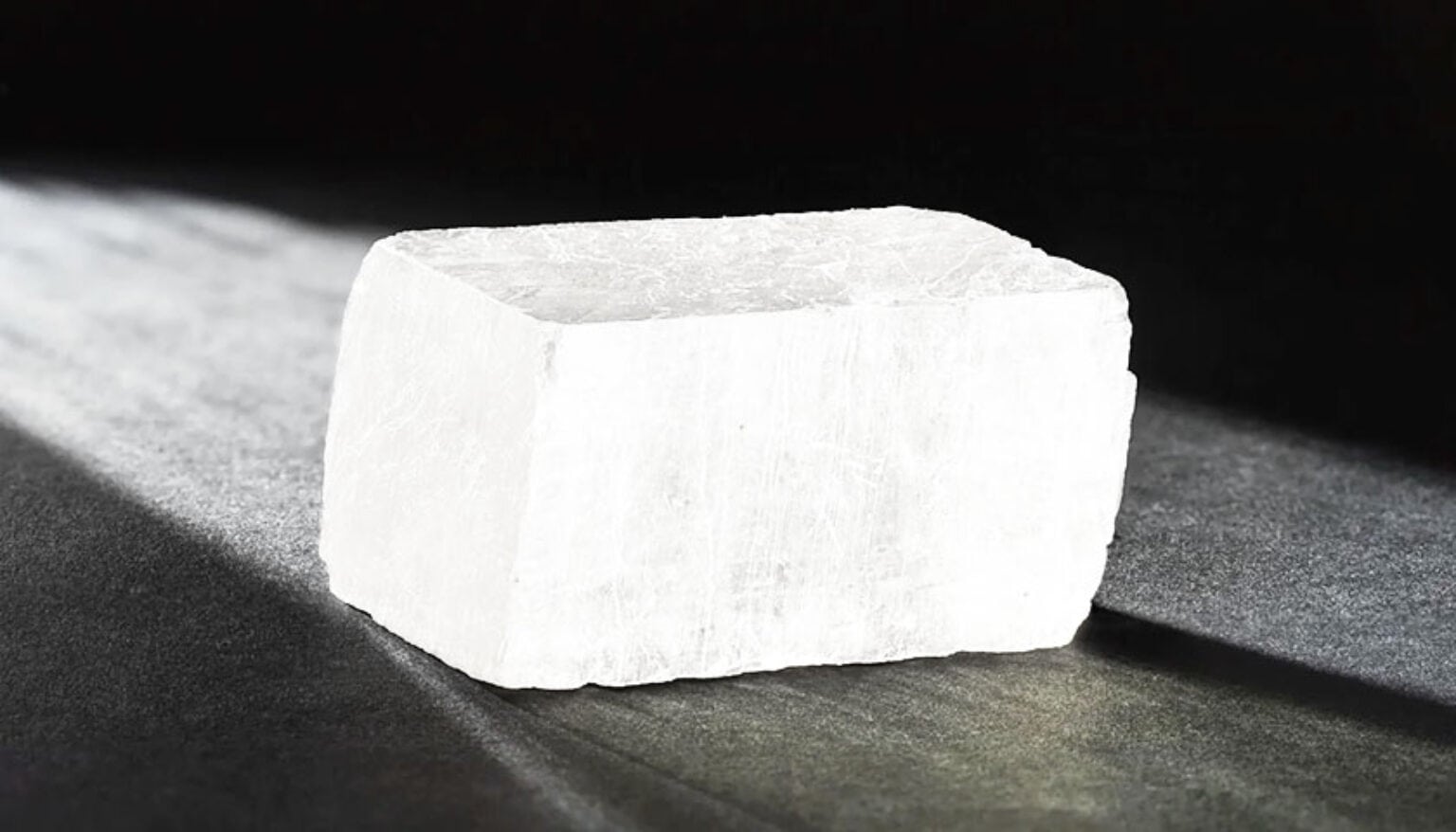 White Calcite Meaning Properties Benefits Uses - Aurora Gems The ...