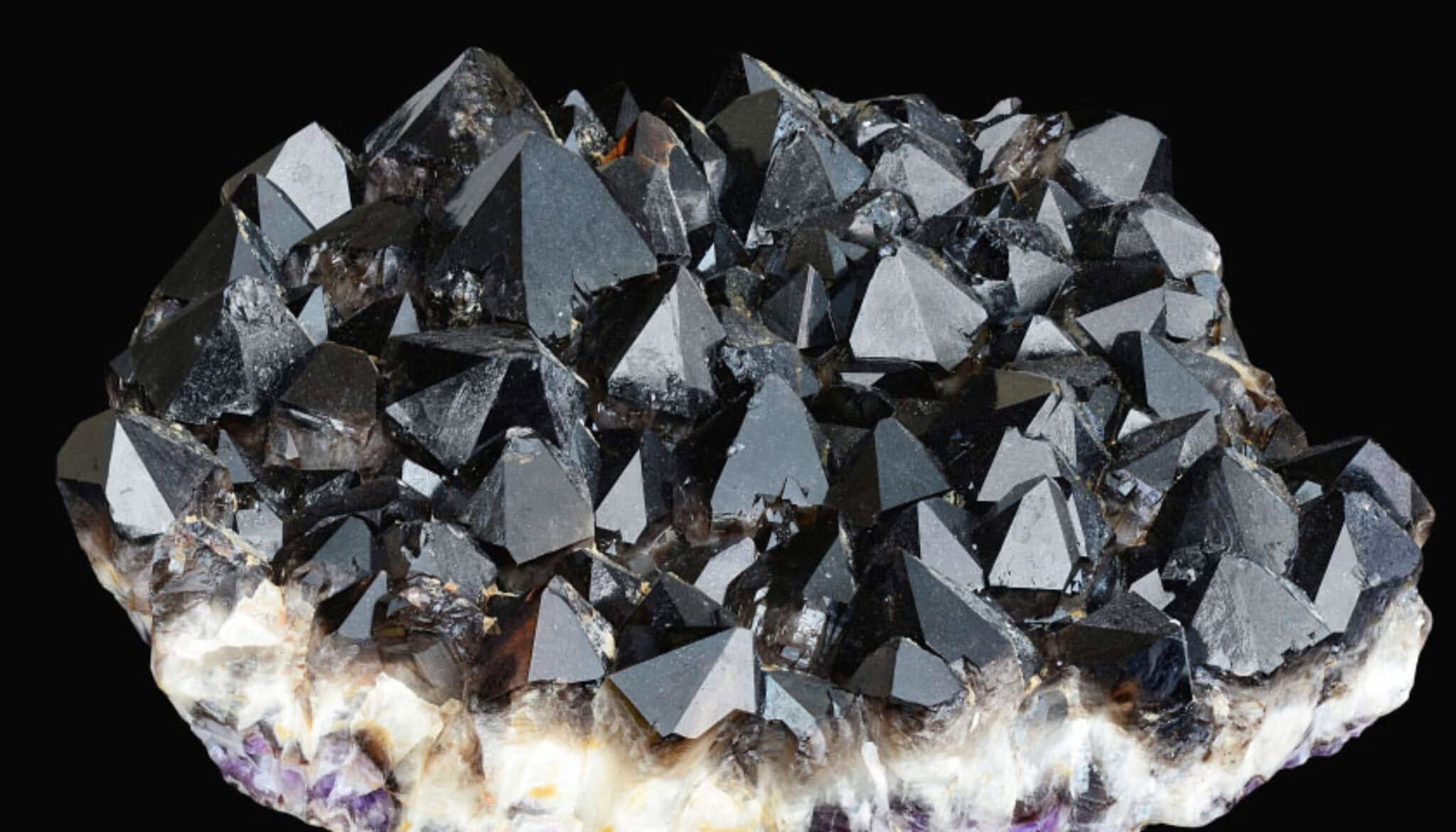 Black Quartz Meaning Properties Benefits Uses - Aurora Gems The Crystal ...