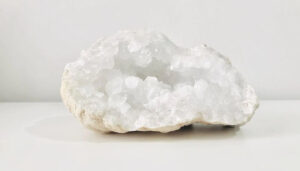 Snow Quartz Meaning Properties Benefits Uses - Aurora Gems The Crystal ...