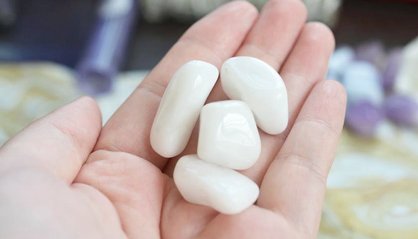 Milky Quartz Meaning Properties Benefits Uses - Aurora Gems The Crystal ...