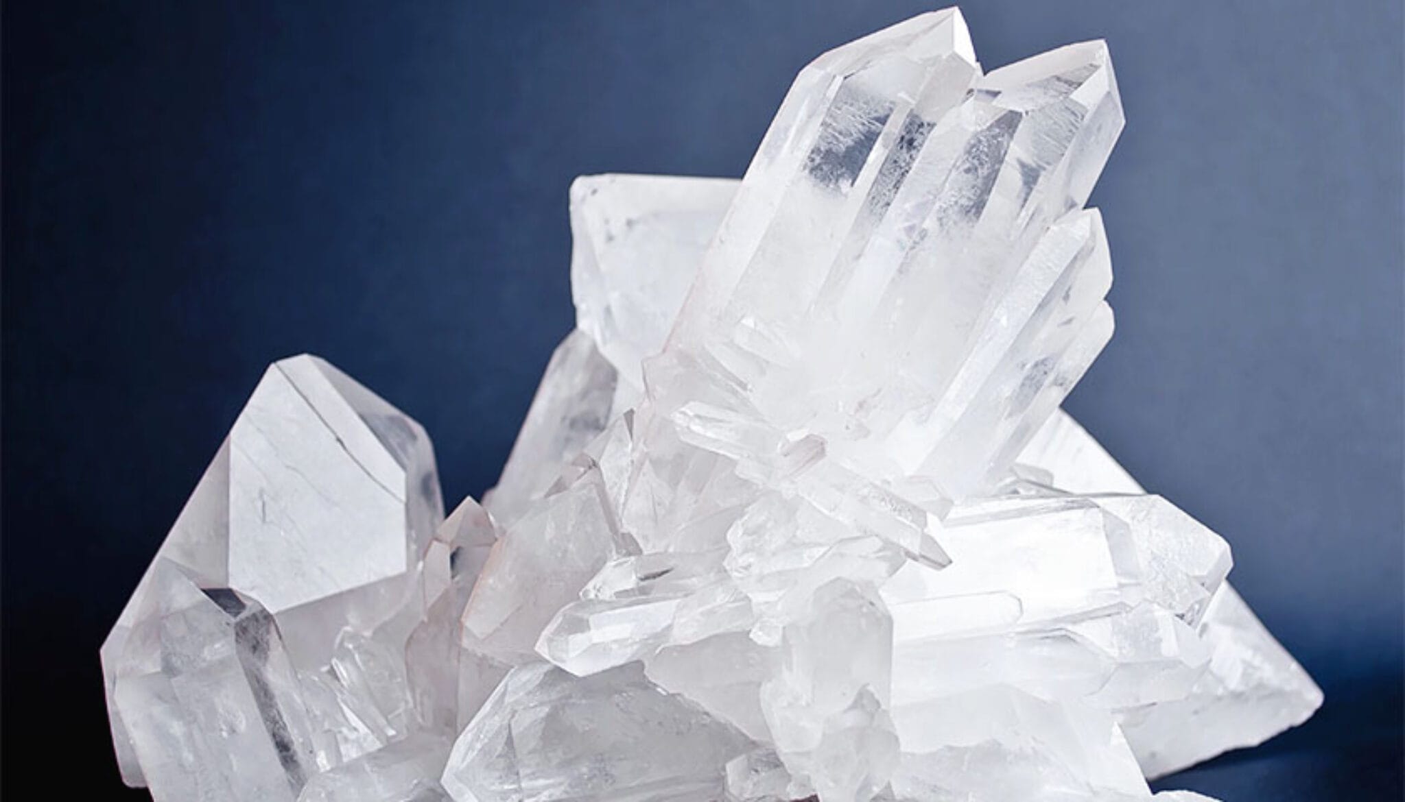 White Quartz Meaning Properties Benefits Uses - Aurora Gems The Crystal ...
