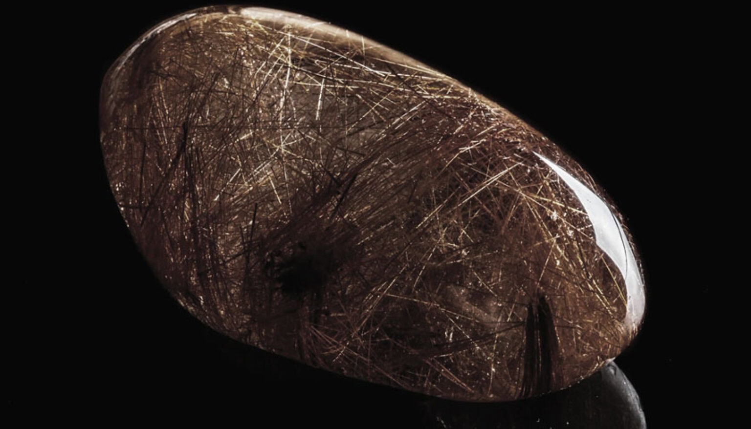 Black Quartz Meaning Properties Benefits Uses - Aurora Gems The Crystal ...