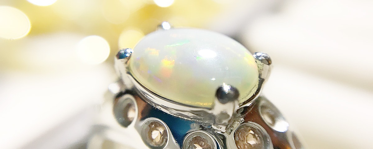 White Opal Meaning Properties Benefits Uses - Aurora Gems The Crystal ...