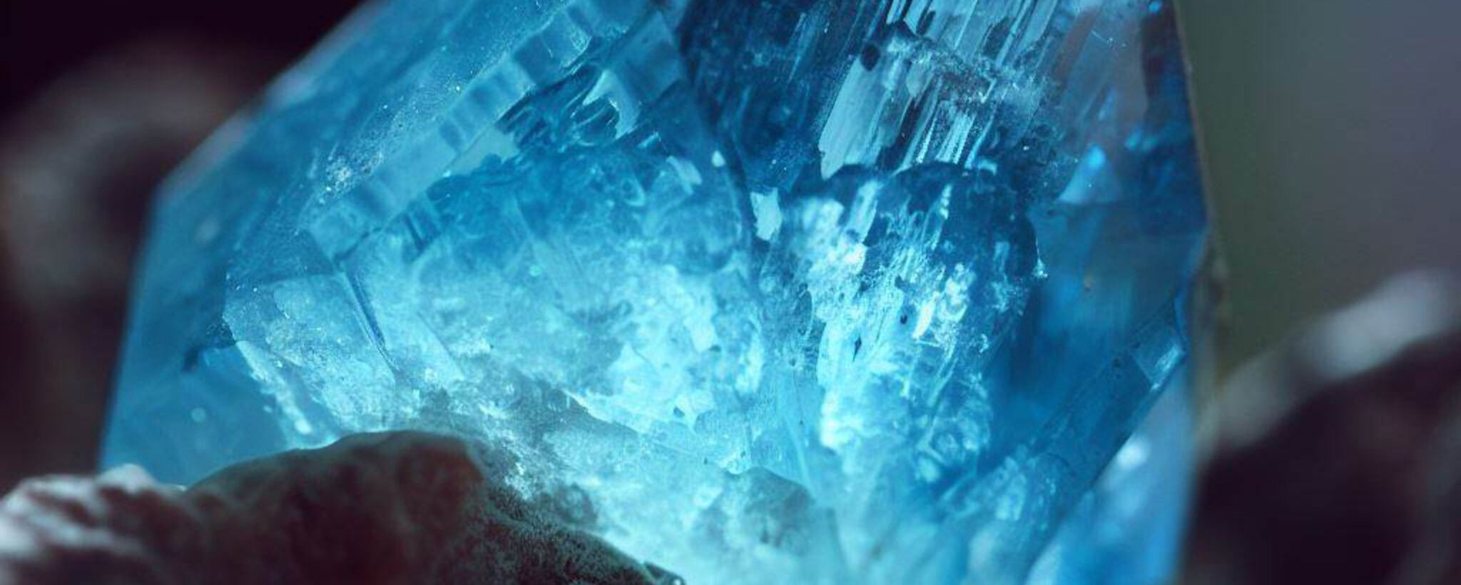 Blue Quartz Meaning Properties Benefits Uses - Aurora Gems The Crystal ...