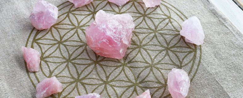 Rose Quartz Meaning Properties Benefits Uses - Aurora Gems The Crystal ...