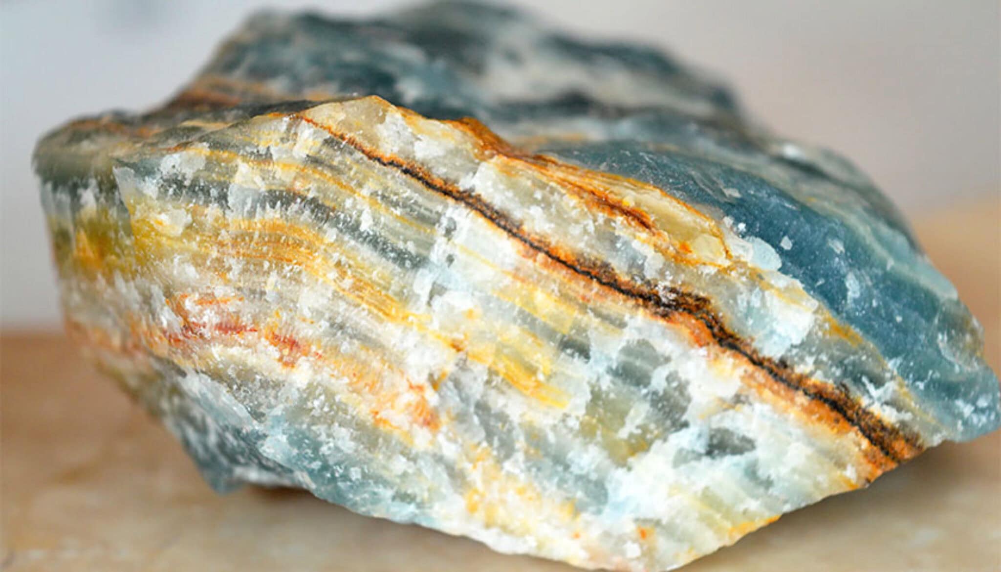 Banded Onyx Meaning Properties Benefits Uses - Aurora Gems The Crystal ...