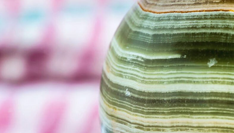 Banded Onyx Meaning Properties Benefits Uses - Aurora Gems The Crystal ...