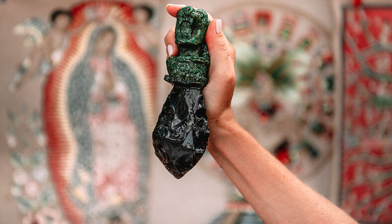 Obsidian Meaning Properties Benefits Uses - Aurora Gems The Crystal ...