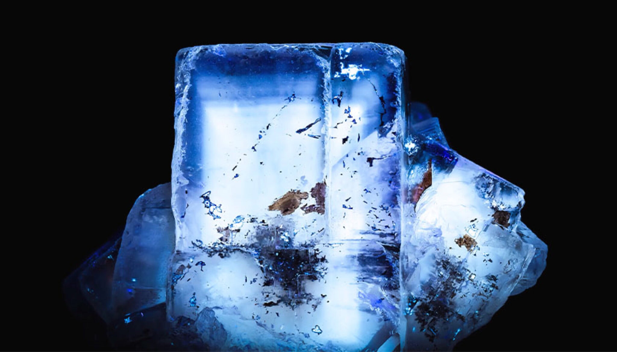 Blue Fluorite Meaning Properties Benefits Uses - Aurora Gems The ...