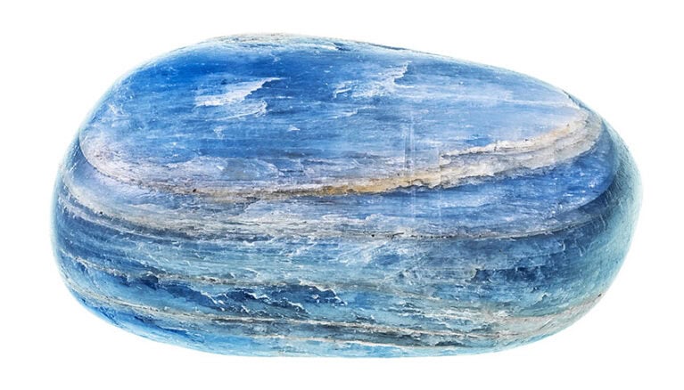 Kyanite Meaning Properties Benefits Uses - Aurora Gems The Crystal ...