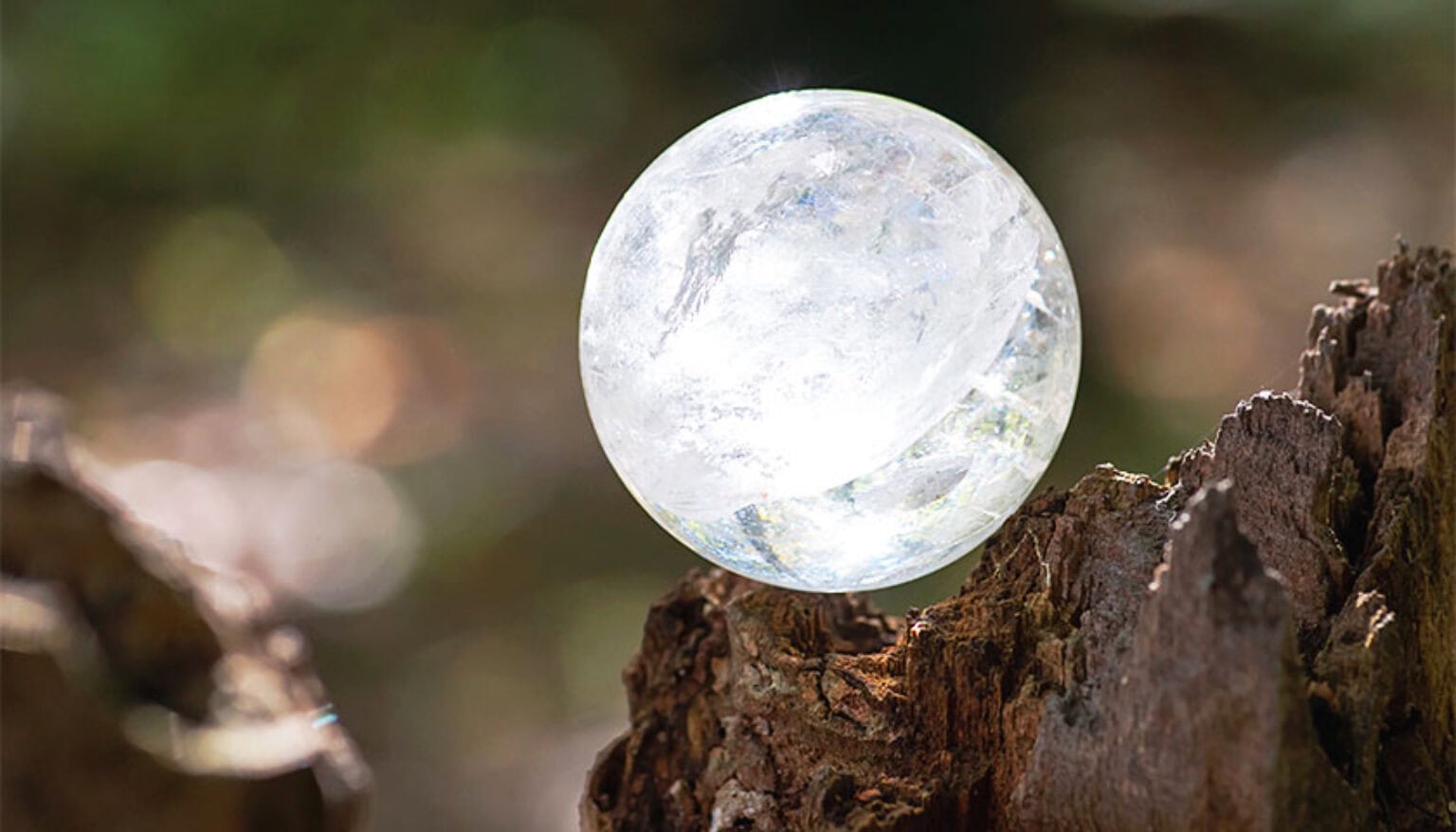 Clear Quartz Meaning Properties Benefits Uses - Aurora Gems The Crystal ...