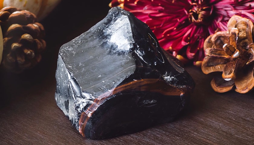 Obsidian Meaning Properties Benefits Uses - Aurora Gems The Crystal ...