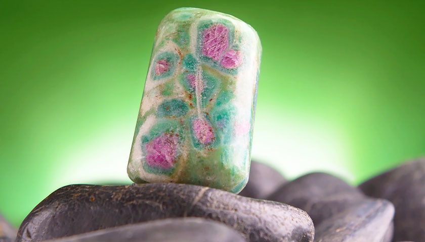Ruby Fuchsite Meaning Properties Benefits Uses - Aurora Gems The ...
