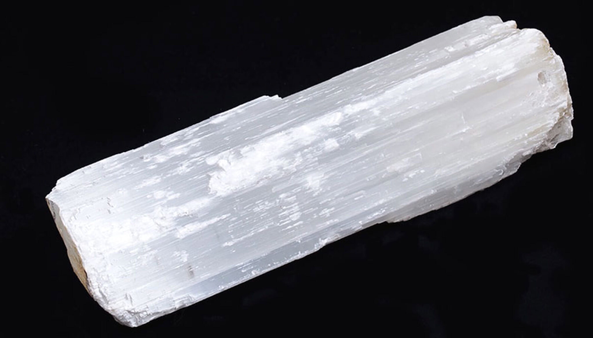 Selenite Meaning Properties Benefits Uses - Aurora Gems The Crystal ...