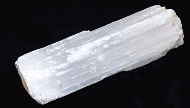 Selenite Meaning Properties Benefits Uses - Aurora Gems The Crystal ...