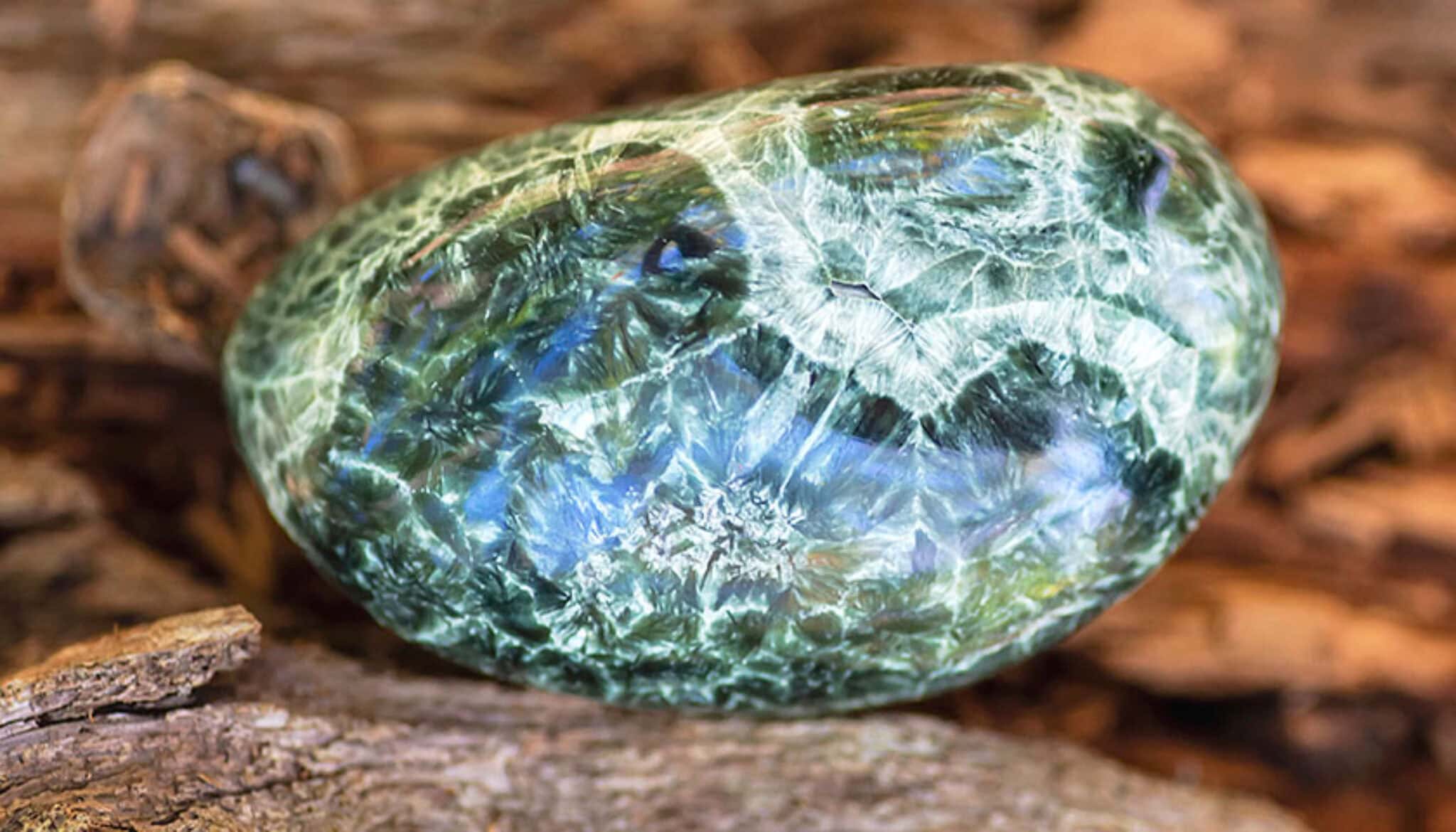 Seraphinite Meaning Properties Benefits Uses - Aurora Gems The Crystal ...