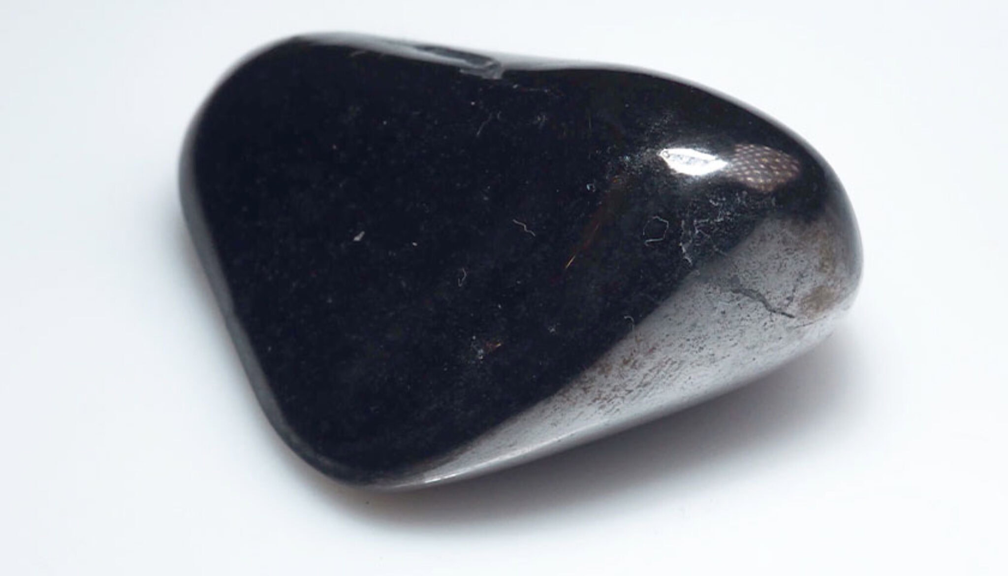 Shungite Meaning Properties Benefits Uses - Aurora Gems The Crystal ...