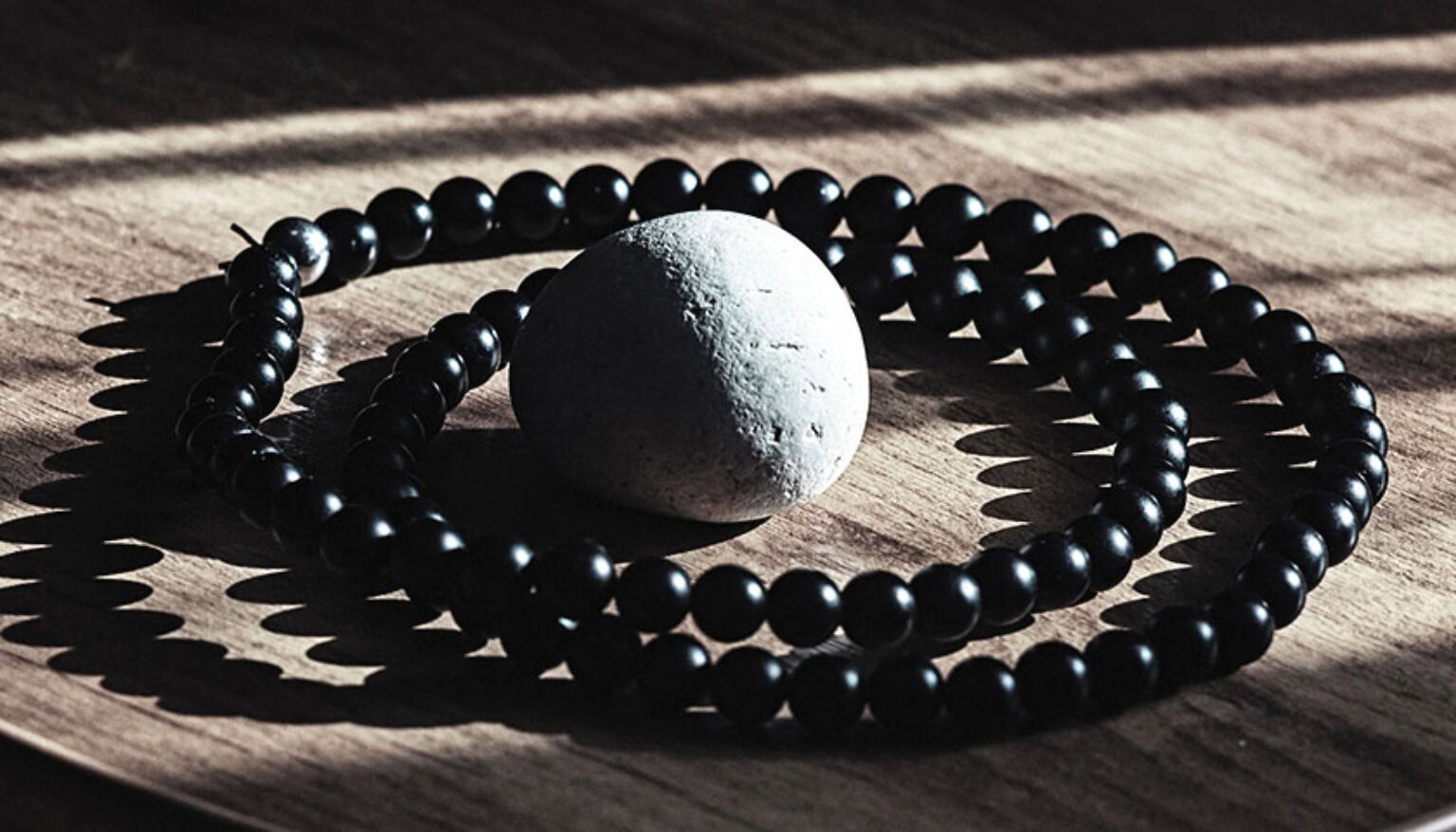 Shungite Meaning Properties Benefits Uses - Aurora Gems The Crystal ...