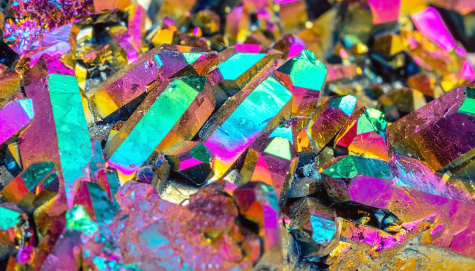 Aura Quartz Meaning Properties Benefits Uses - Aurora Gems The Crystal ...